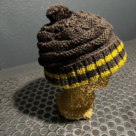 Nobis | Accessories | Nobis Knit Slouch Hat Unisex Os Style Name Is ...